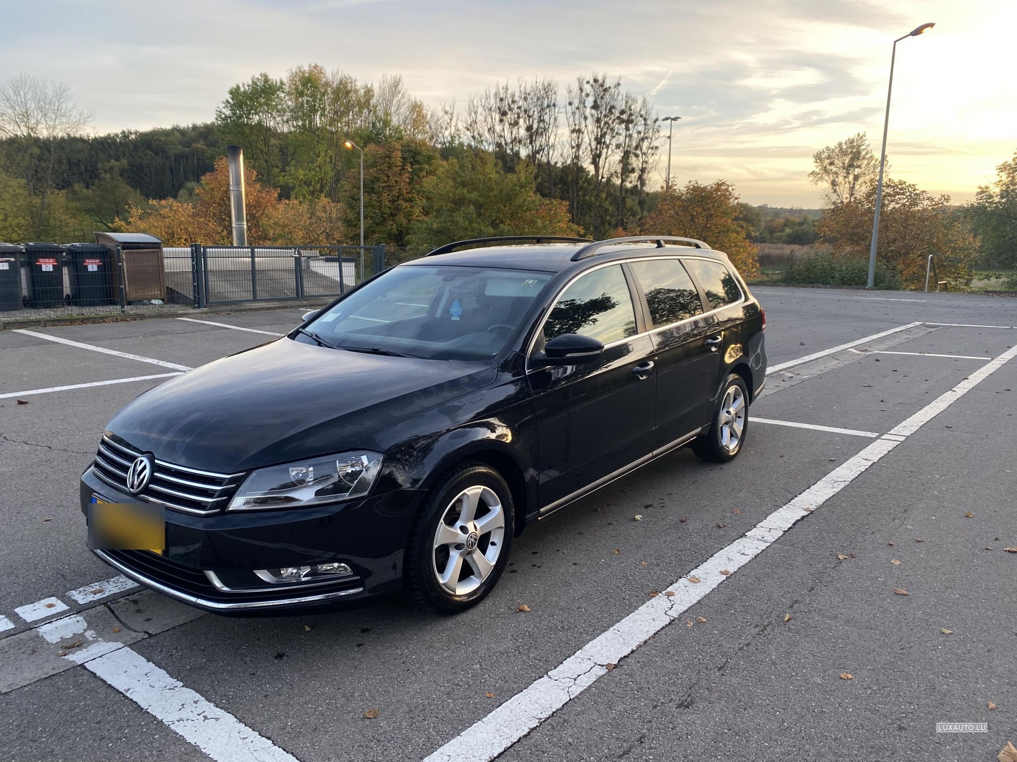 Black VW Passat Station wagon 2.0 Tdi 140 BlueMotion used, fuel Diesel ...