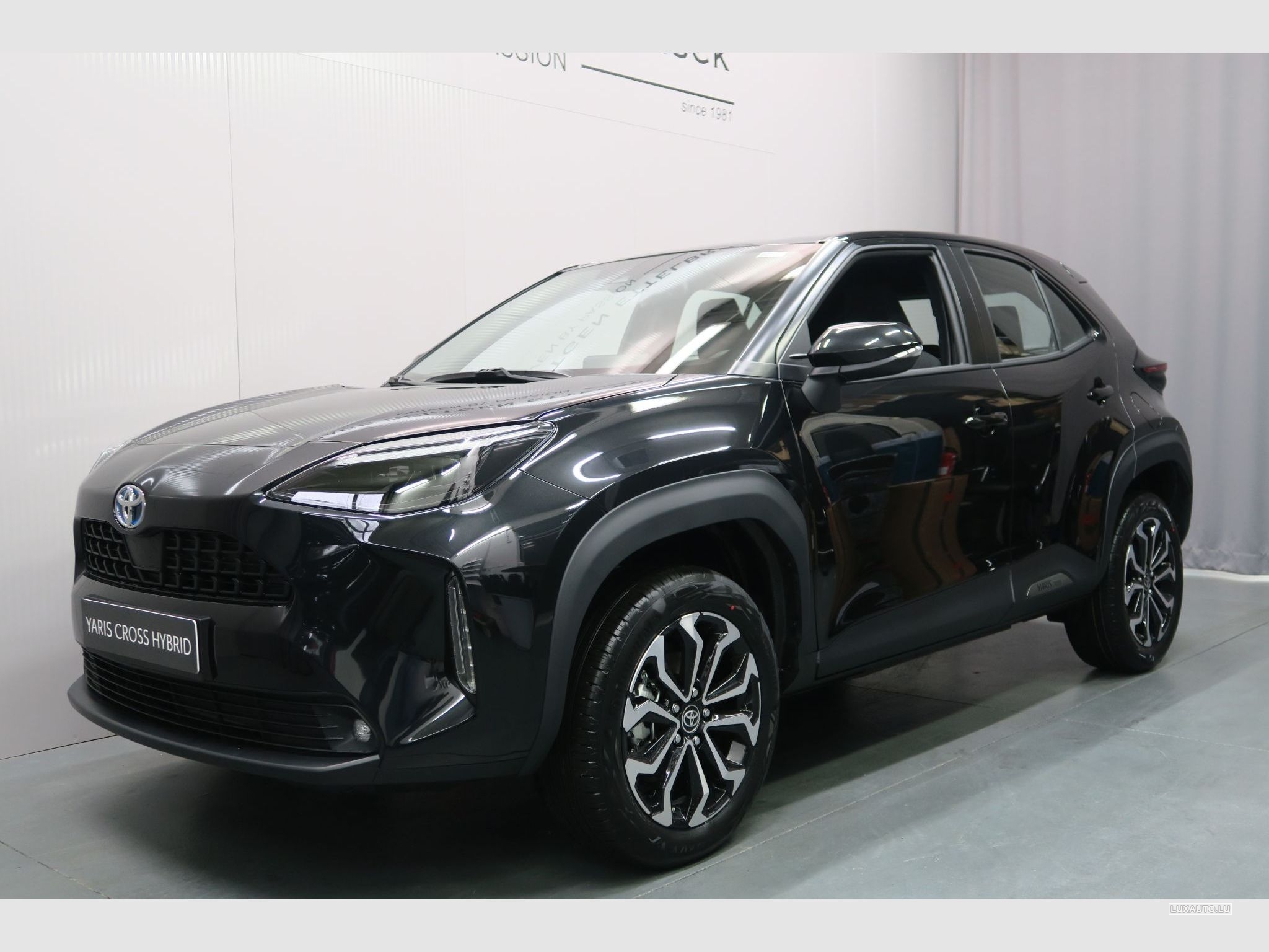 Toyota Yaris Cross 1.5 Hybrid Dynamic Plus 2WD Auto. Noir d'occasion ...