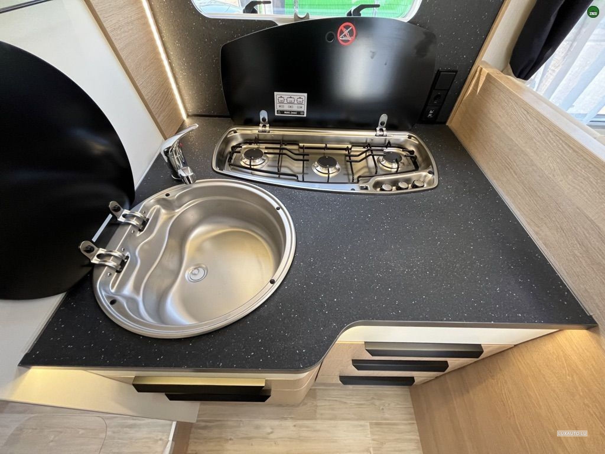 Mooveo TEI 74 EB Blanc d'occasion, moteur Diesel et boite Manuelle, 150 Km - 75.000 € | LuxAuto.lu