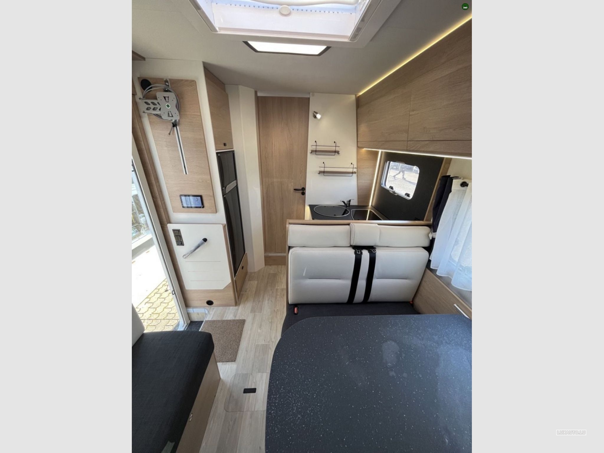 Mooveo TEI 74 EB Blanc d'occasion, moteur Diesel et boite Manuelle, 150 Km - 75.000 € | LuxAuto.lu